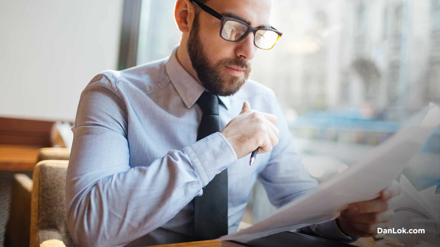 How To Negotiate A Retainer Fee With A New Client - Dan Lok